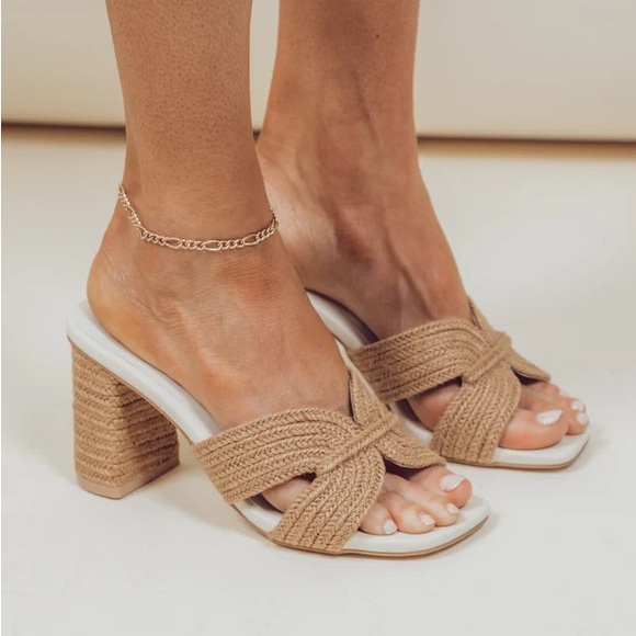 Oasis Society | Shoes | New Oasis Society The Santiago Raffia Heels ...